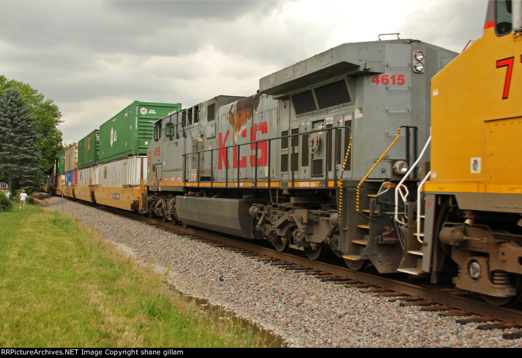 KCS 4615 roster shot.